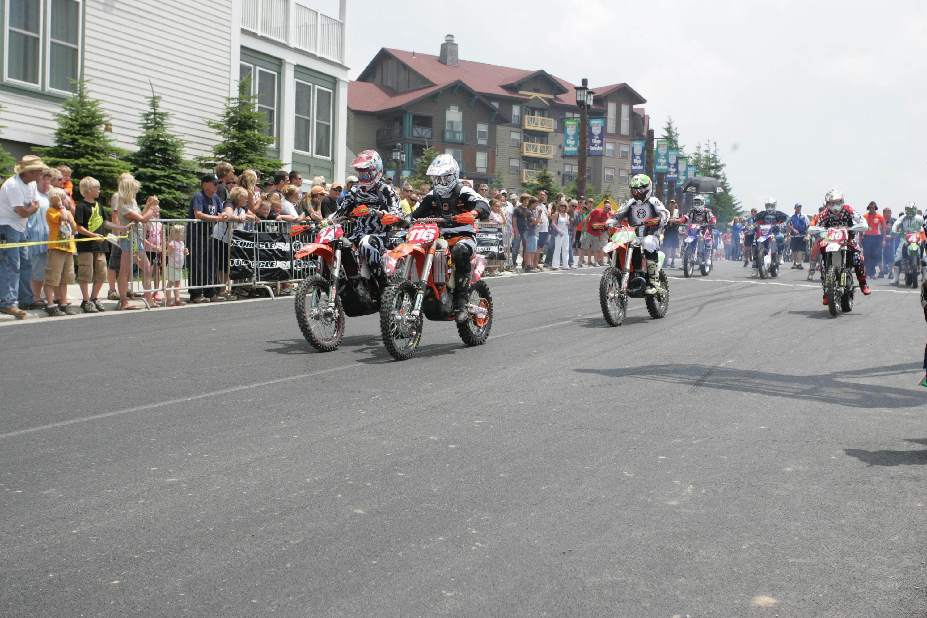 Behind The Bars - GNCC Racing